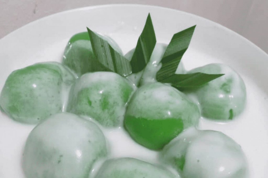 50 Popular Traditional Malay & Nyonya Kuih in Malaysia - Bello Bello