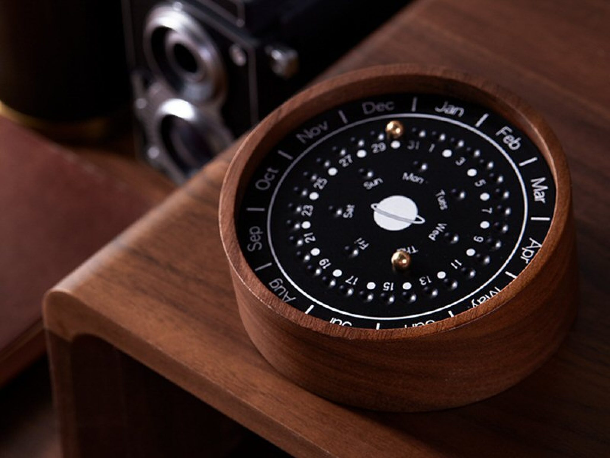 12 Creative Perpetual Calendar Designs for Corporate Gifts | Bello Bello