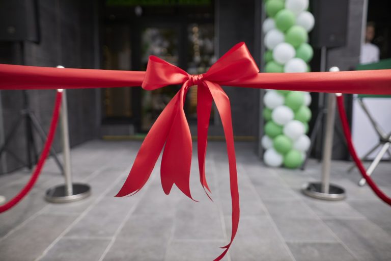 12 Creative Event Door Gift Ideas | Bello Bello